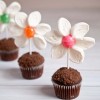 Easy Marshmallow Daisy Muffin Toppers – Edible Crafts
