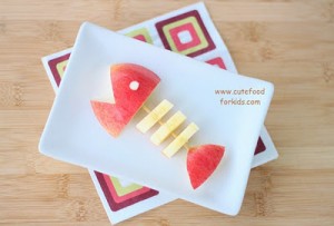 Apple Fish Skeleton – Edible Crafts